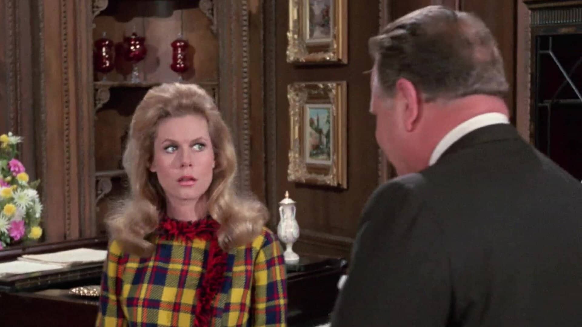 Bewitched S5 E26 Samantha Twitches For UNICEF bewitched-s5-e26-samantha-twitches-for-unicef