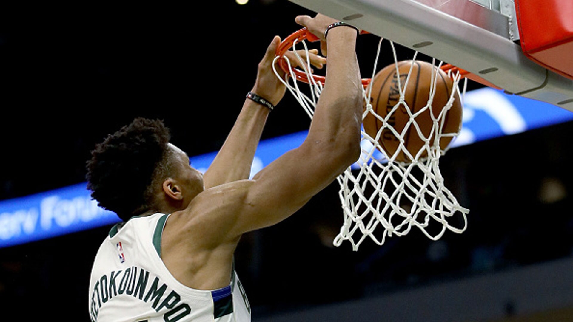 Giannis Antetokounmpo on Flipboard | Milwaukee, WI, Kawhi Leonard, Sports