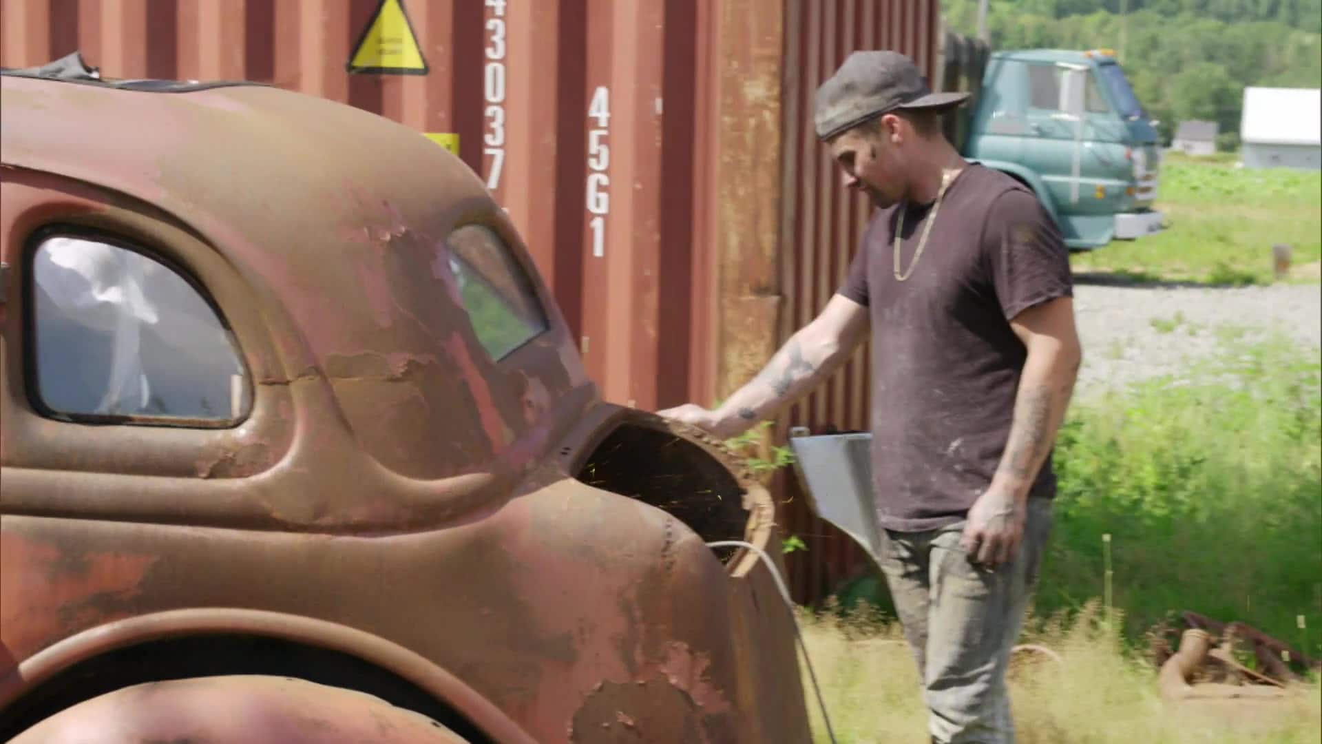 Bad Chad Customs | S1:E9 | Bad Chad to the Bone