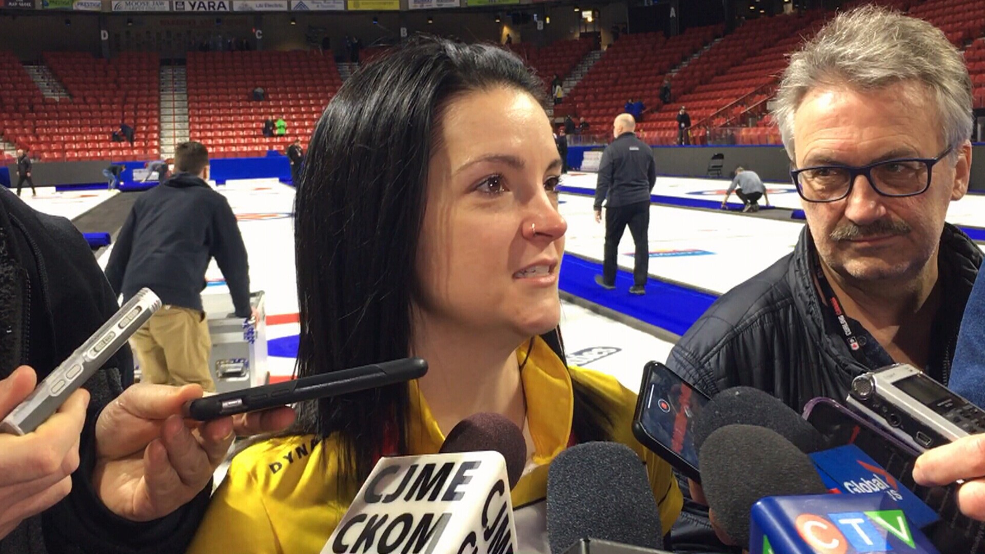 Einarson 'so incredibly proud' of her teammates - Video - TSN
