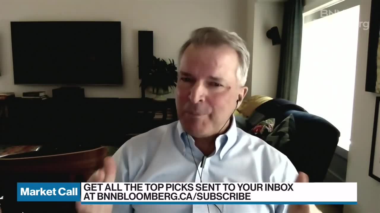 Brian Acker discusses Wells Fargo - Video - BNN
