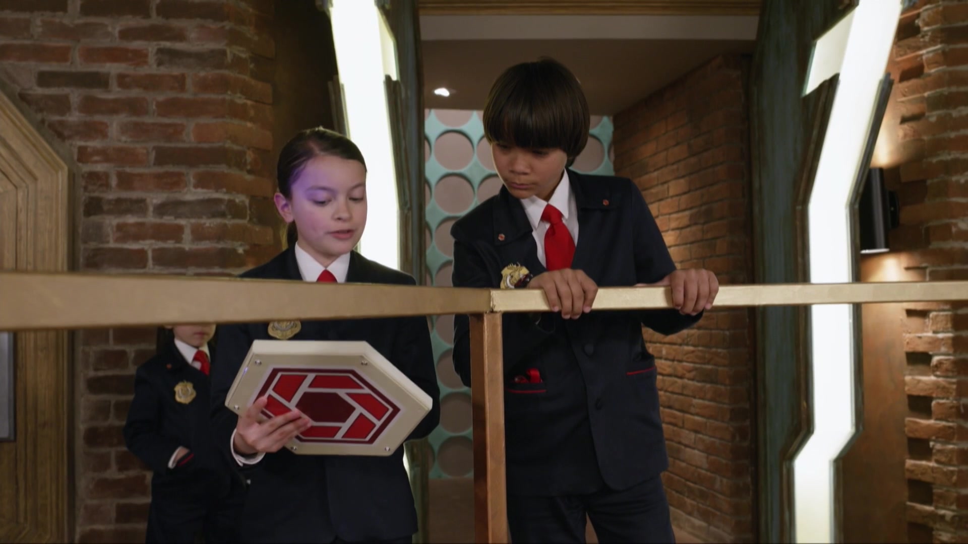 Odd Squad | S1:E7 | Oscar and the Oscarbots; Picture Day