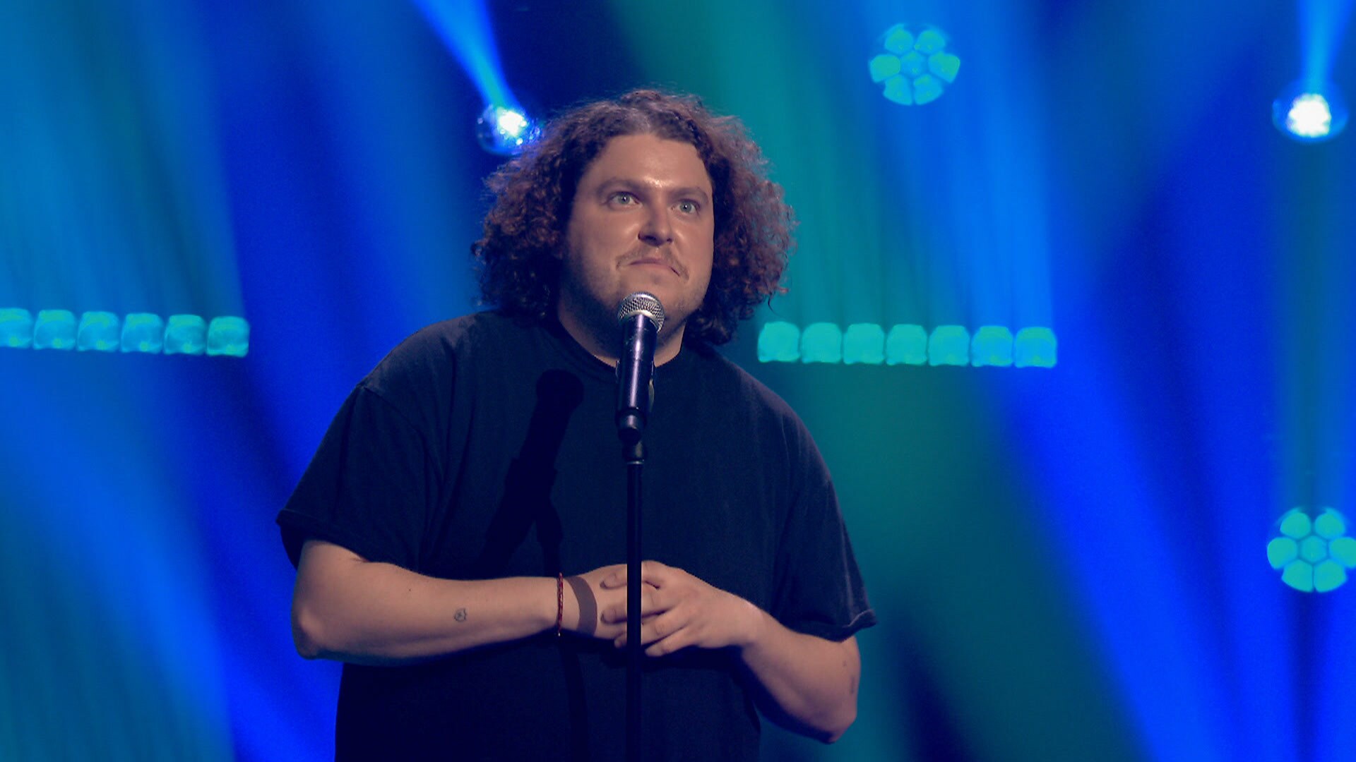 Le prochain stand-up | Louis Girard- Bock joue avec les mots