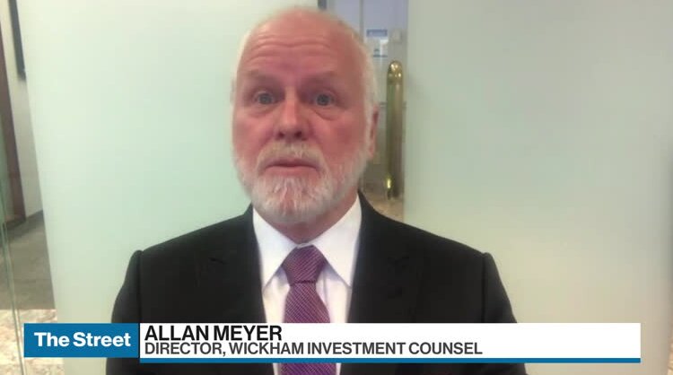 'Absolutely' would be a buyer of Royal Bank and National Bank at these ...