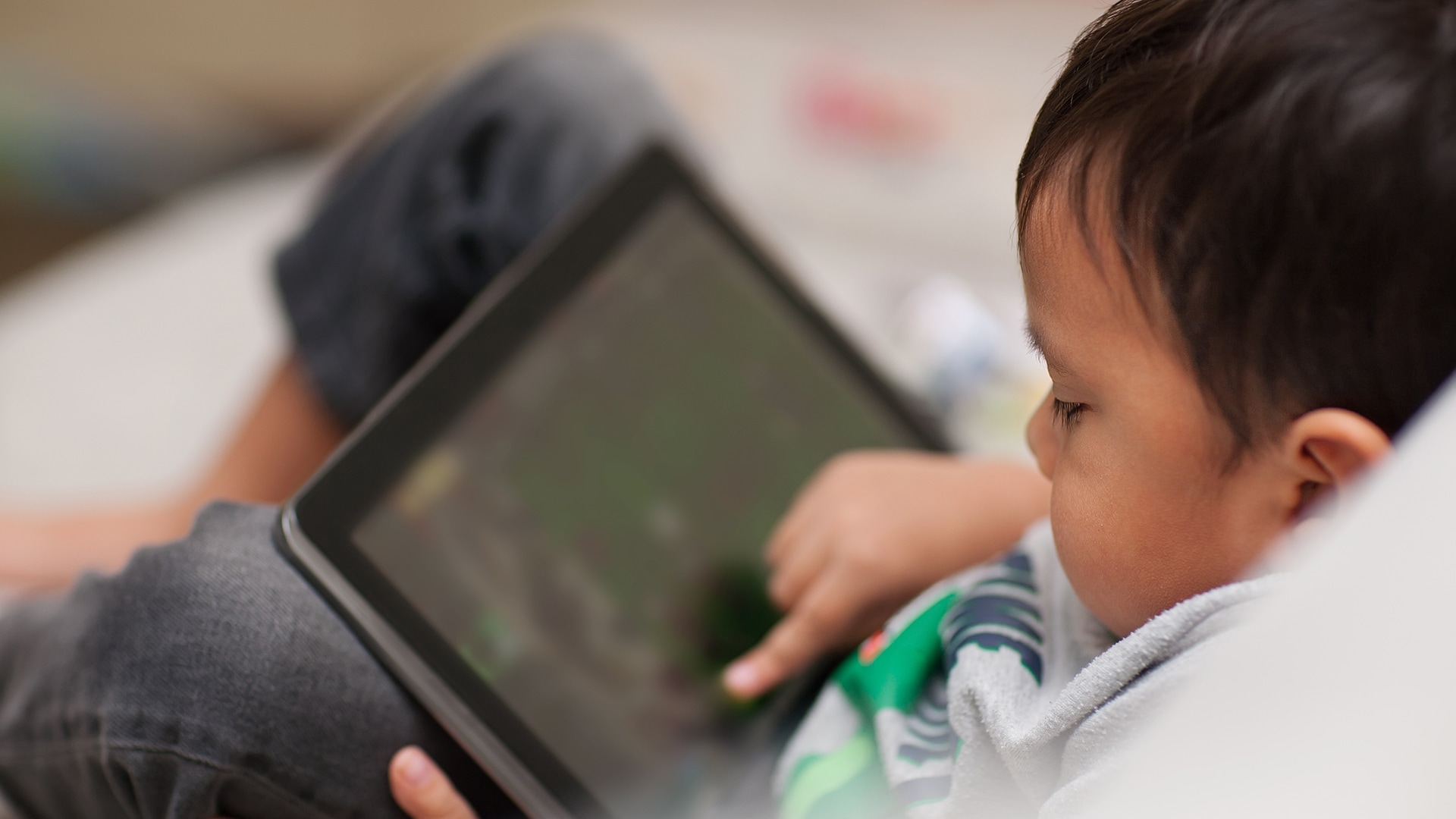 The Social | S8:E82 | Mom argues less supervision makes her children ...