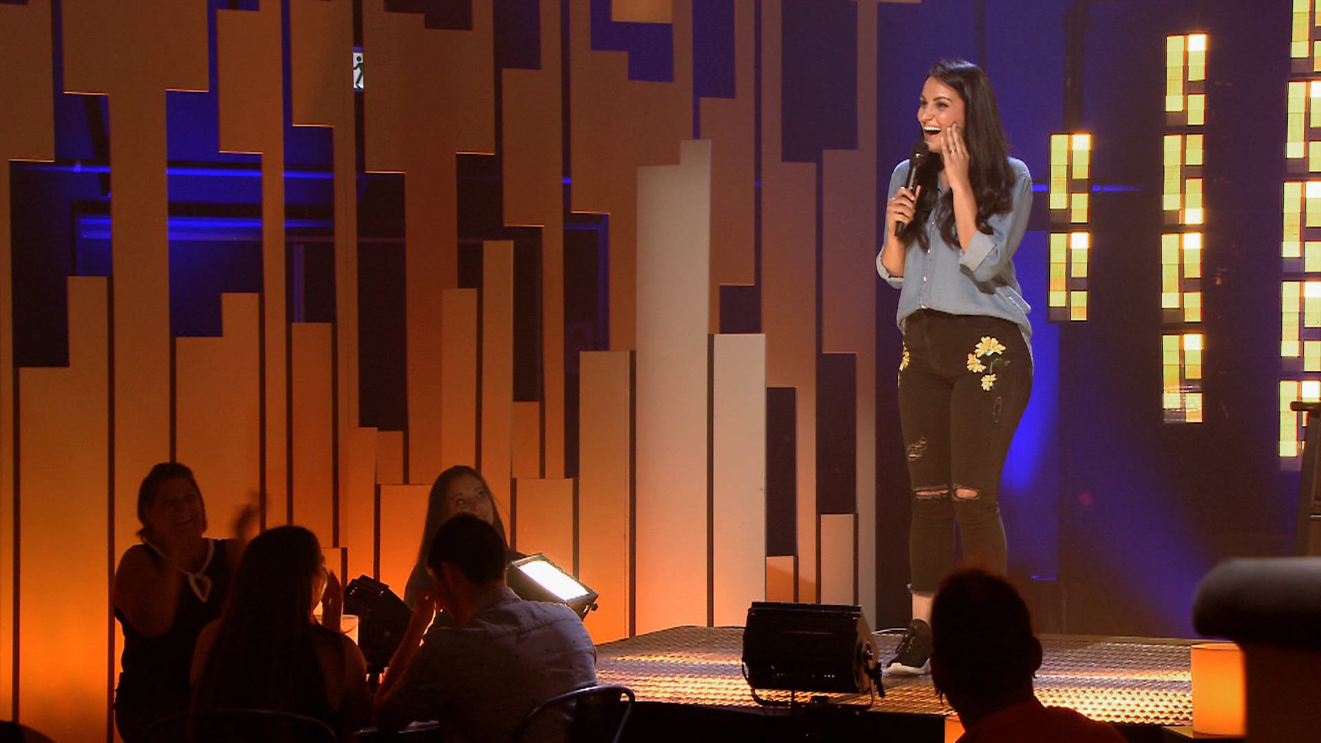 Le prochain stand-up | Sinem Kara essaie de se marier sans décevoir ses parents