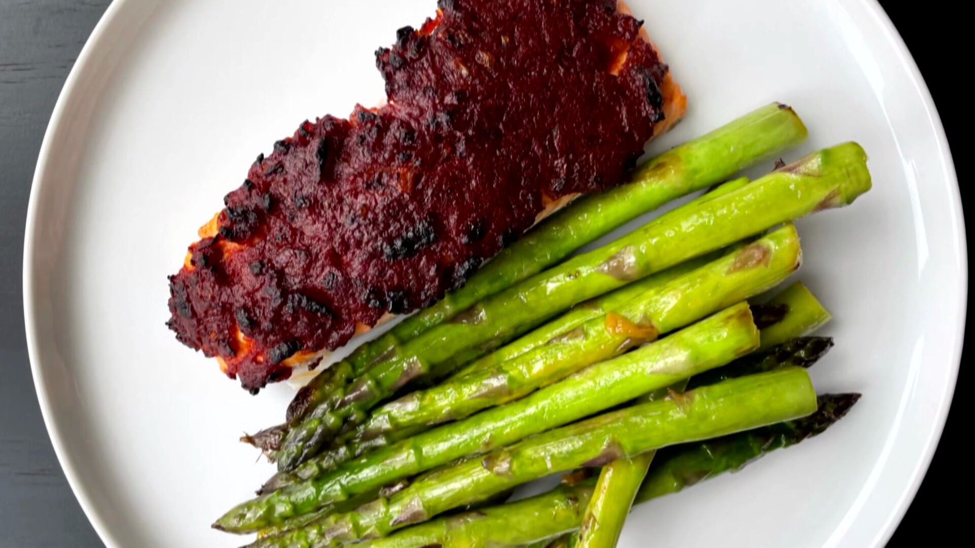 Iraqi Roasted Salmon with asparagus ﻿and apricot lemon