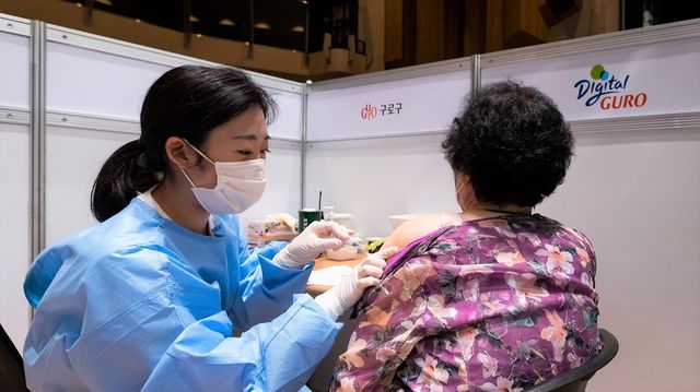 South Korea to Impose Toughest Social Distancing in Seoul - Video - BNN