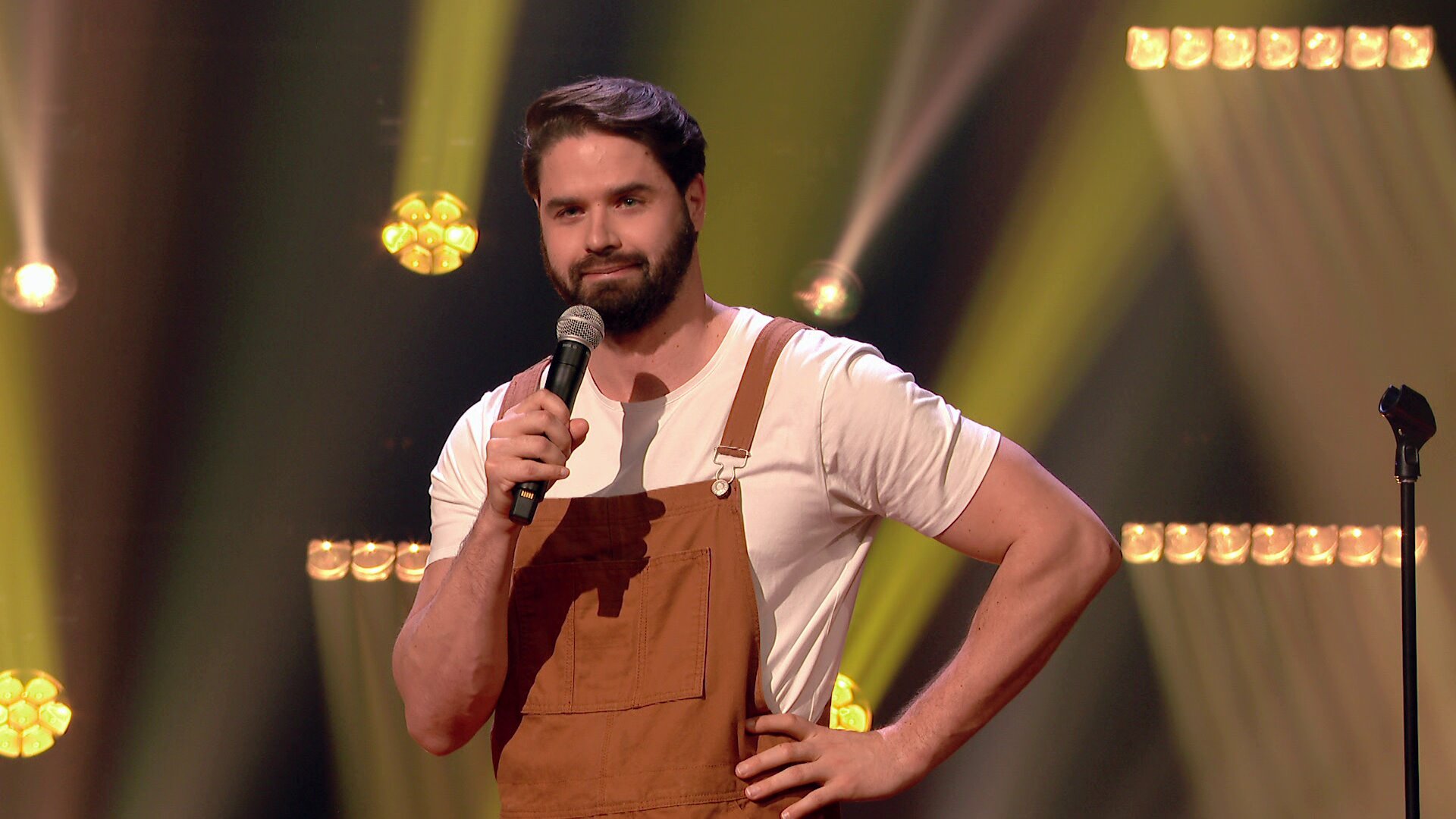 Le prochain stand-up | Charles-Olivier St-Cyr a une mère un peu trop ...