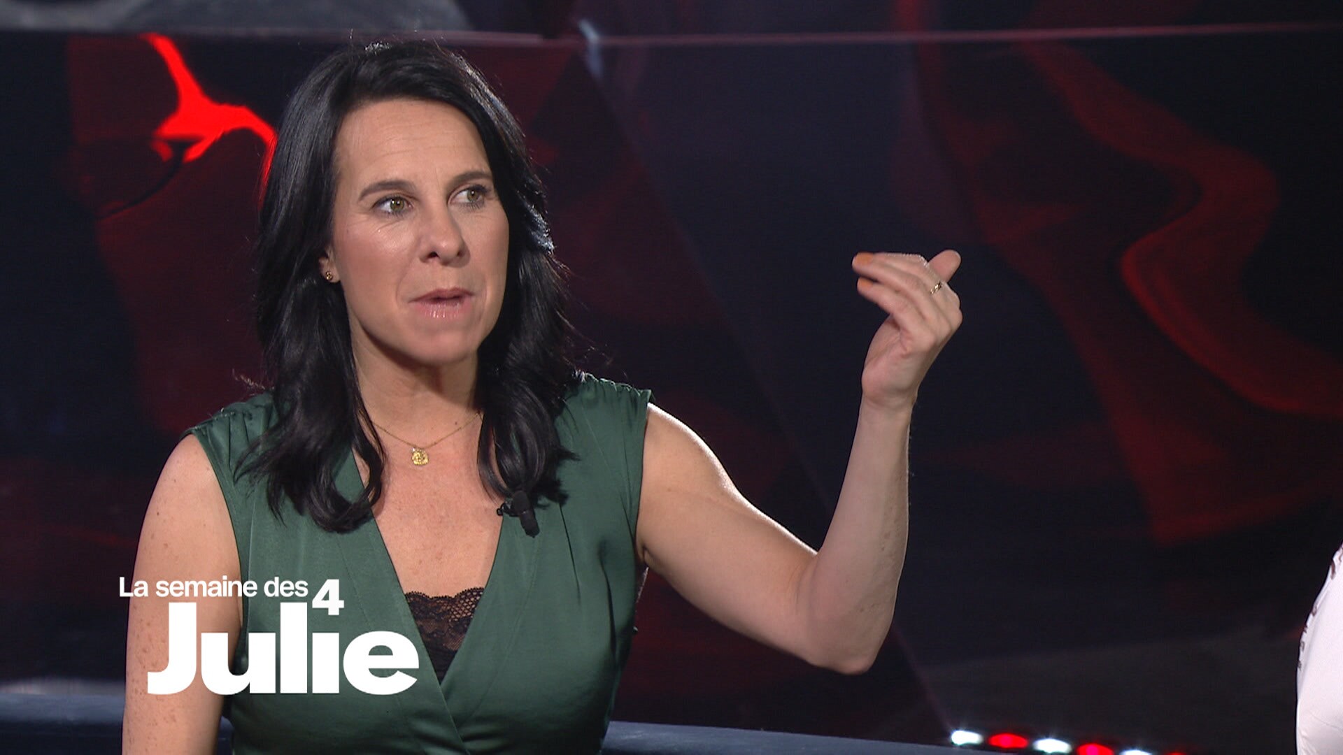 La semaine des 4 Julie | Elle célèbre ses 5 ans au pouvoir, la mairesse ...