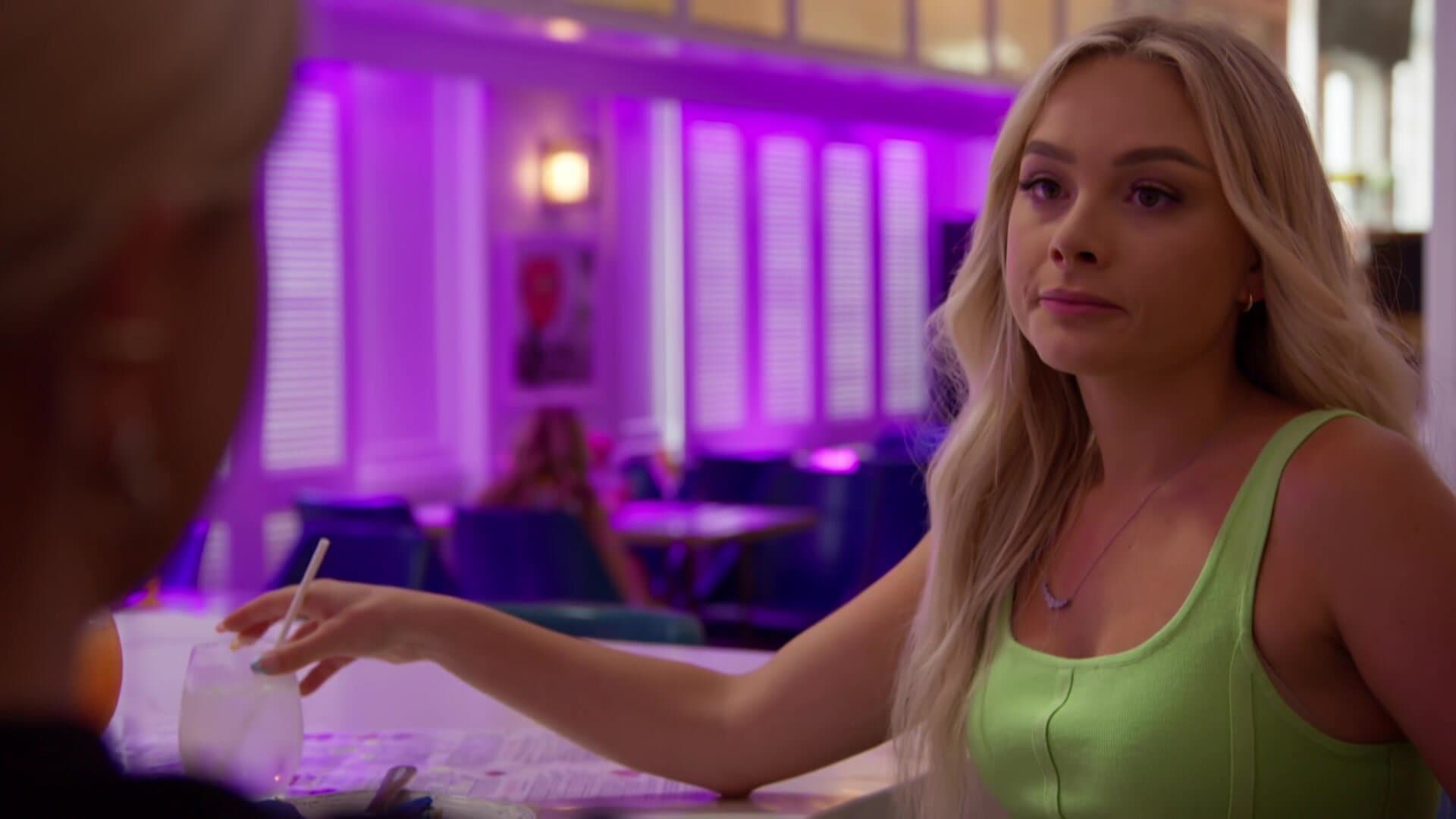 Siesta Key | S5:E2 | You Are In A Huge Pond Now