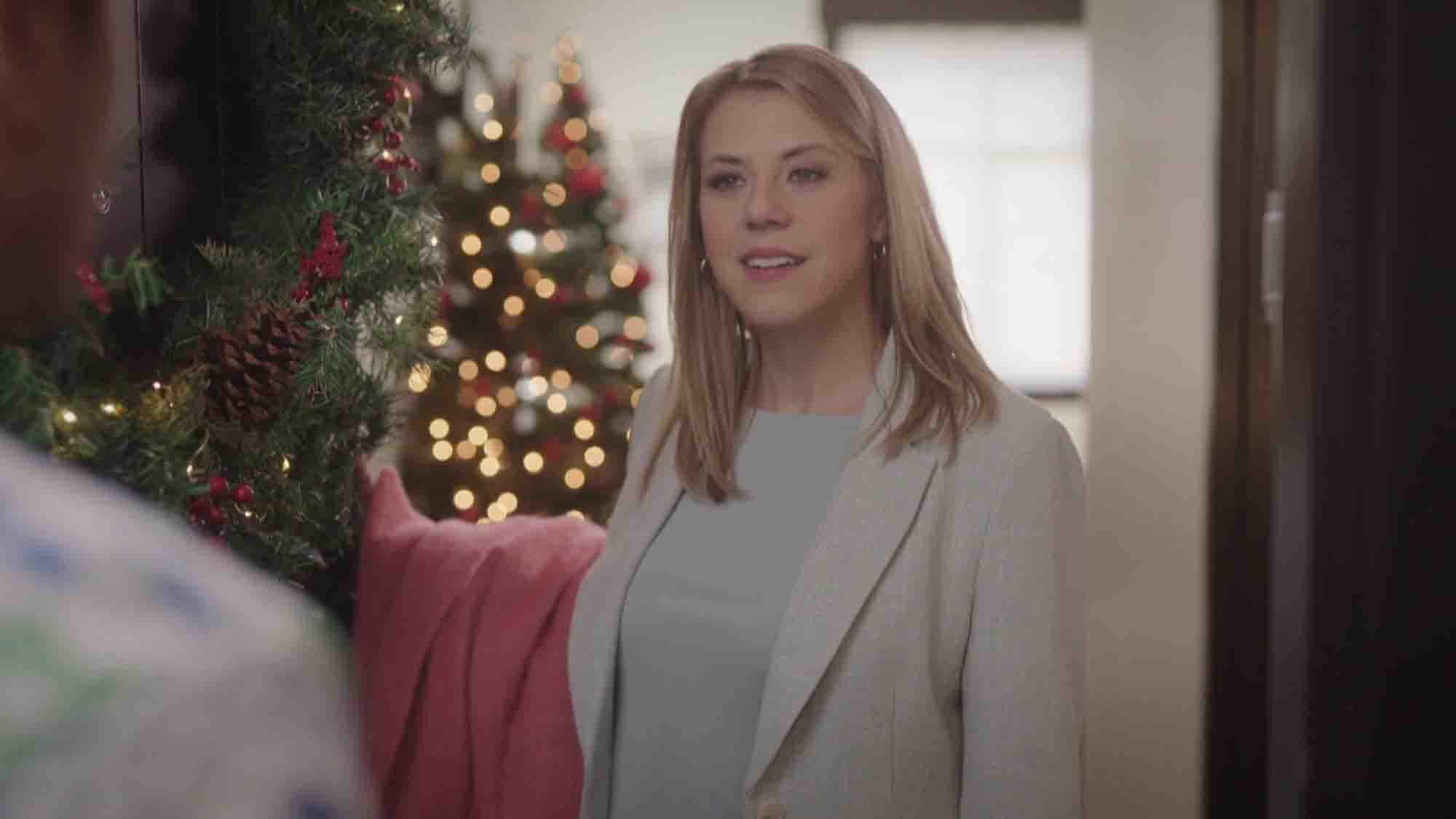 A Cozy Christmas Inn