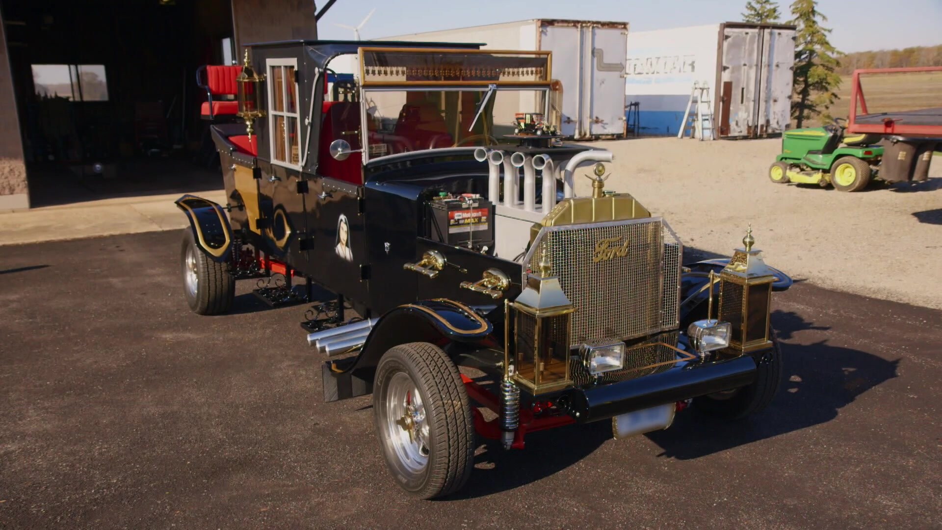Restoration Garage | S4:E9 | A Classic Coach