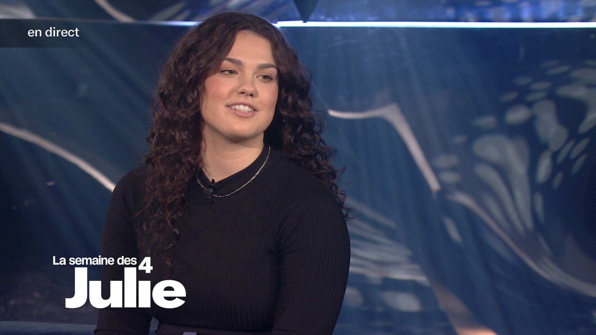 La semaine des 4 Julie | Ève Gascon, la 3e femme à jouer dans LHJMQ ...