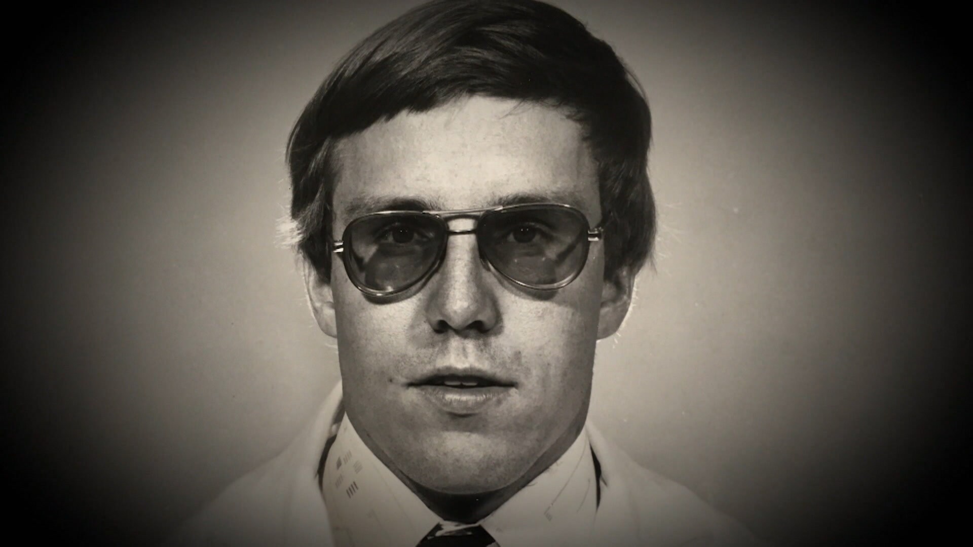 Very Scary People | S2:E11 | Dr. Death Part 1: A License to Kill