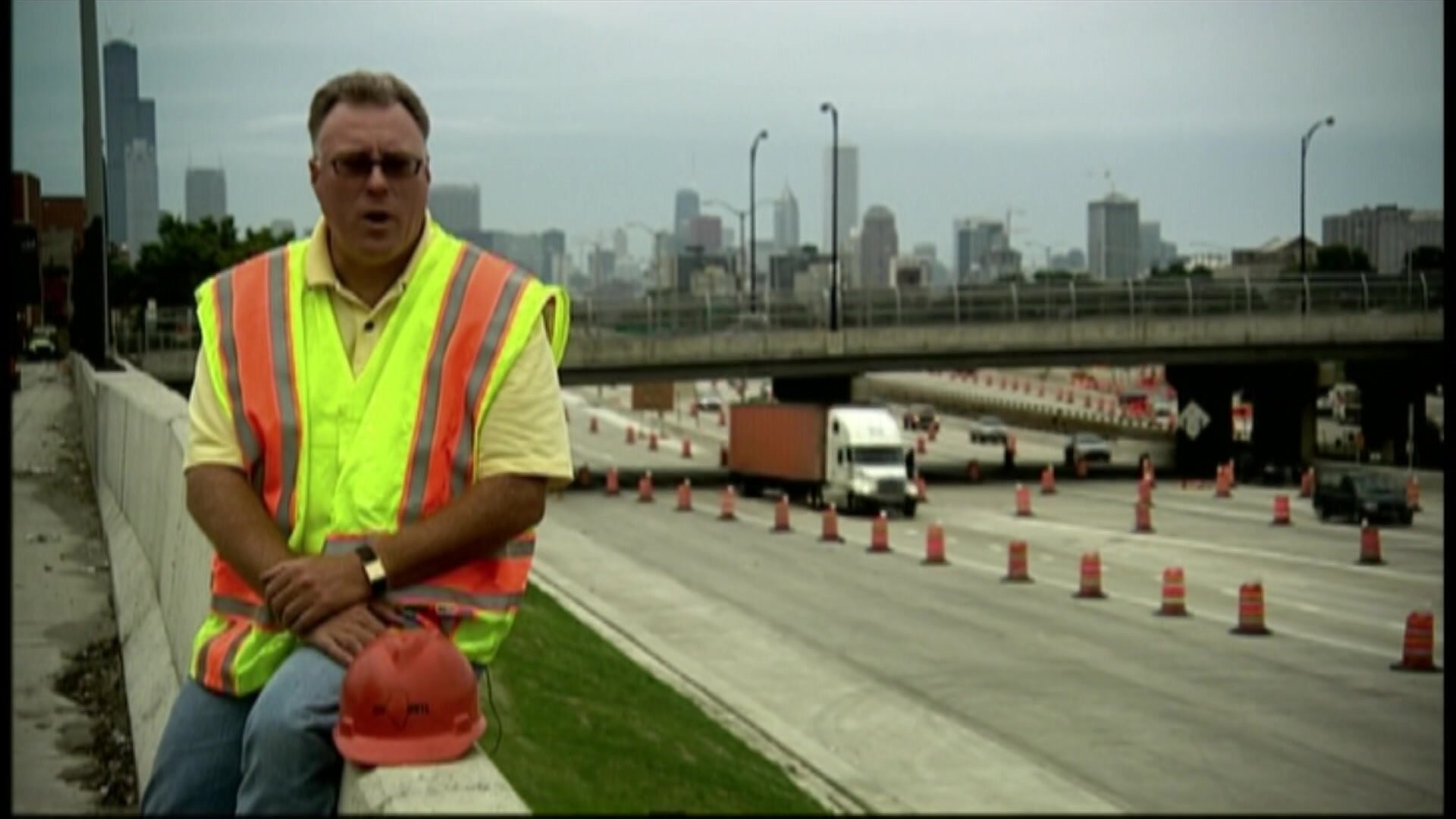 How Do They Do It? | S5:E8 | Mega Freeways, Minting Coins