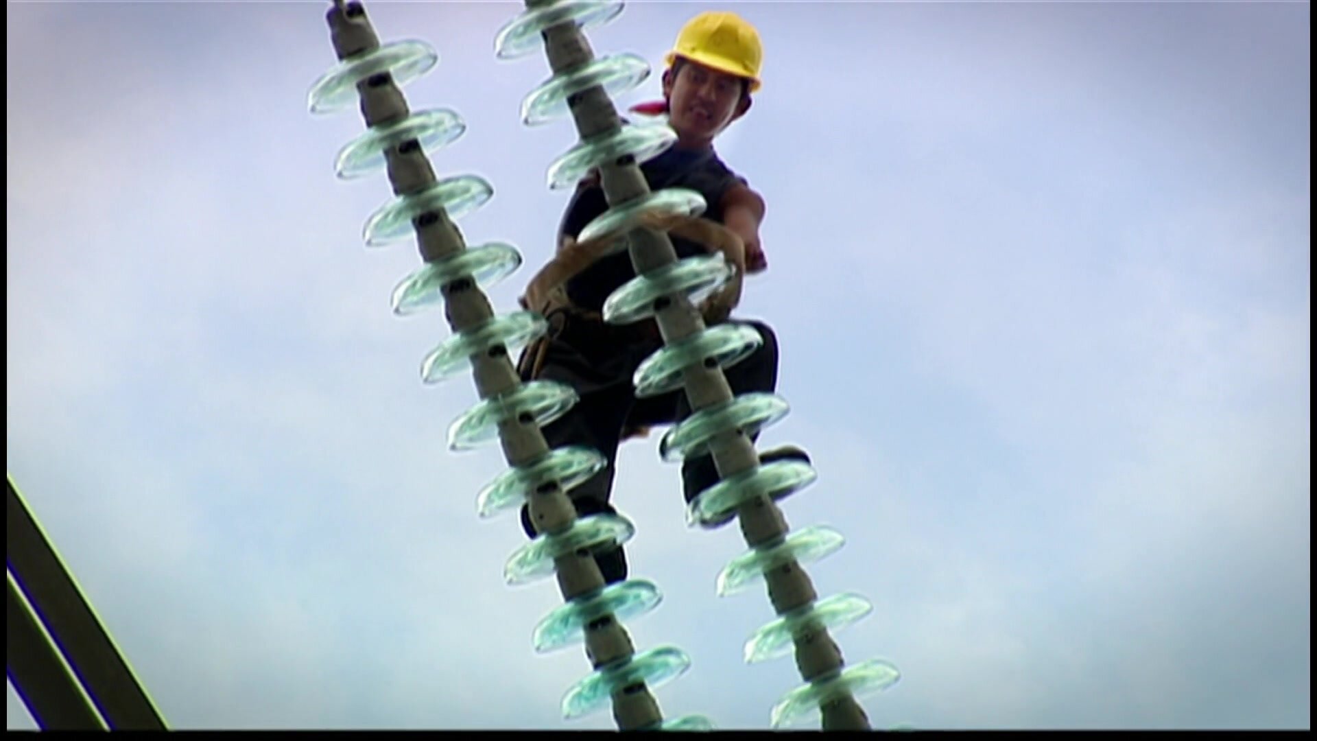 How Do They Do It? | S5:E14 | Hydroelectric Power, Computer Microchips