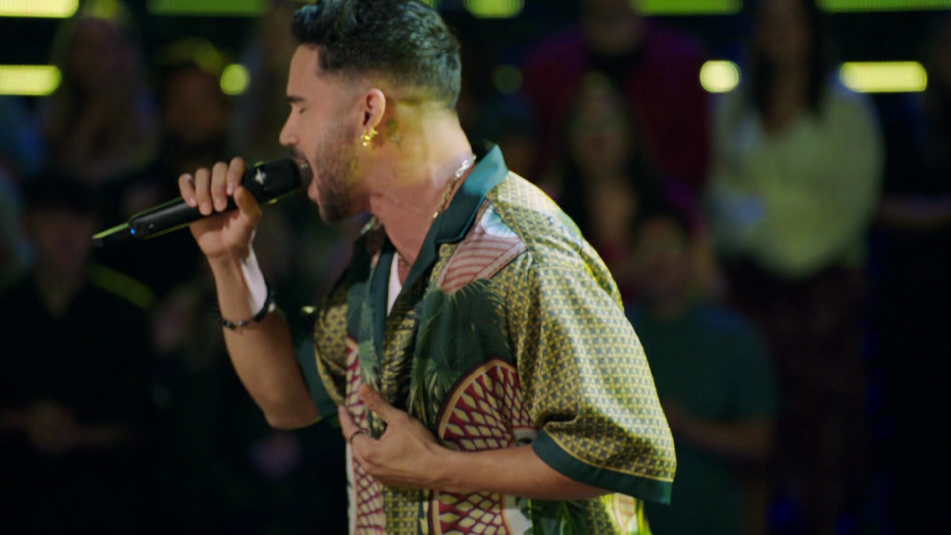 The Voice | S24:E5 | Clips: Willie Gomez - “La Bachata” | CTV