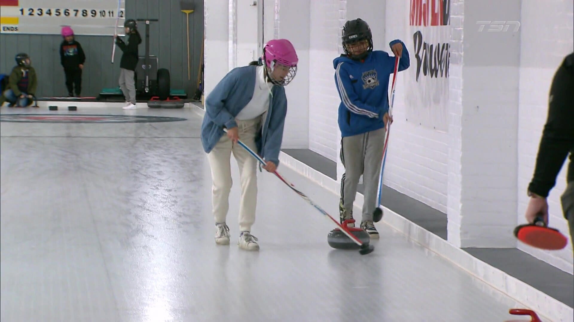Indigenous students take on curling with the help of Rocks and Rings ...