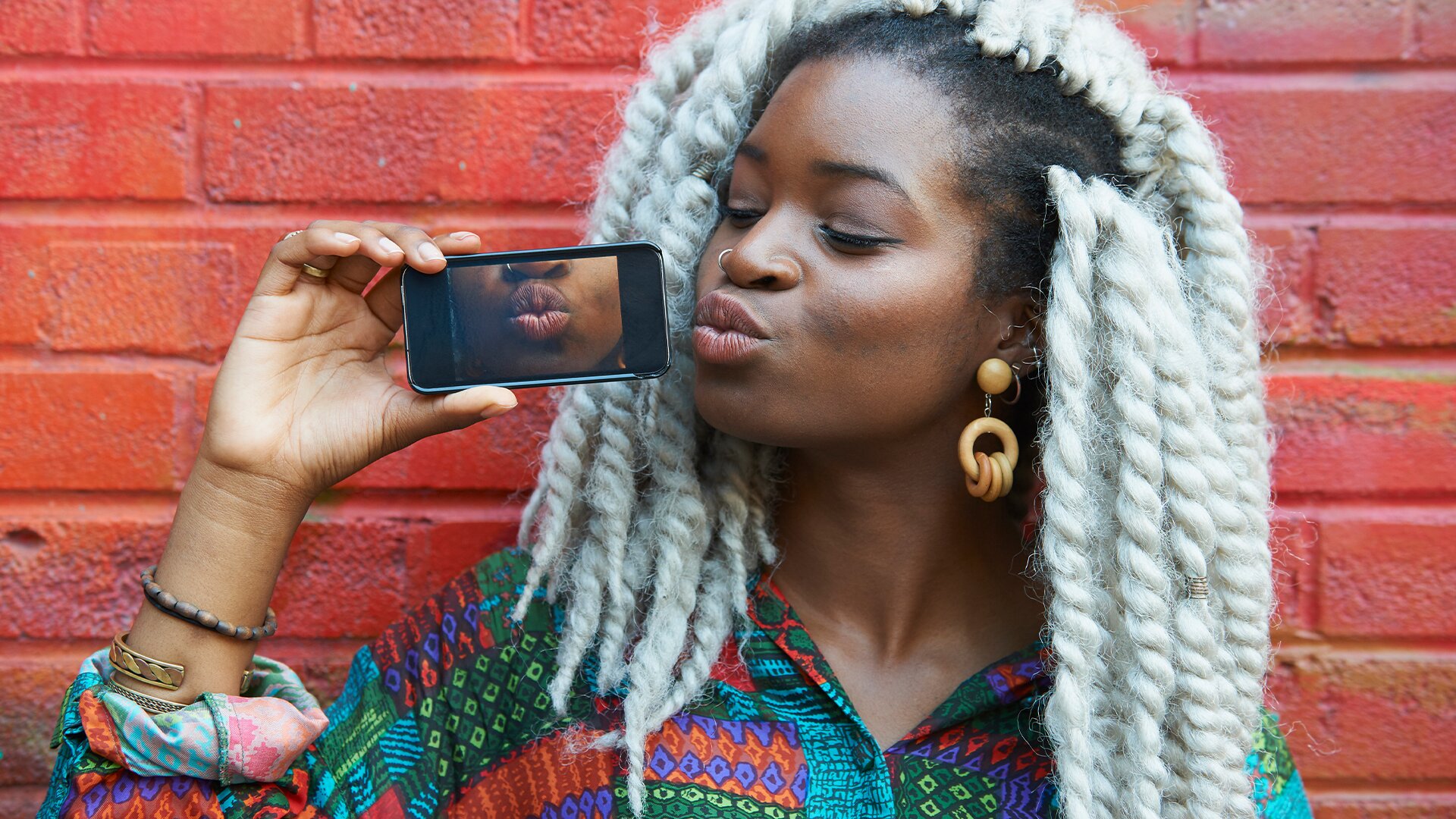 The Social | S10:E108 | Mobile kissing device raises eyebrows