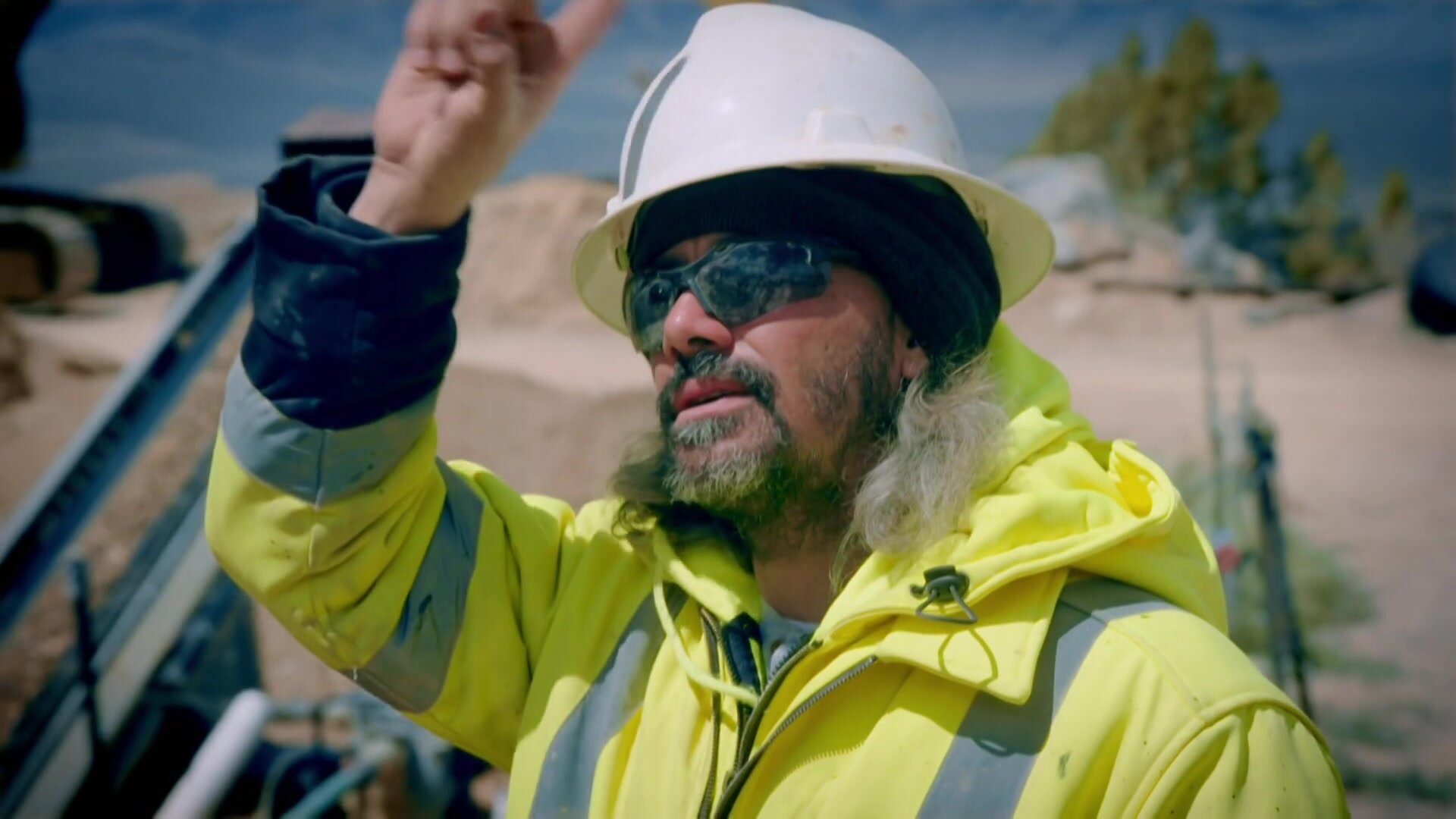 Gold Rush: Mine Rescue With Freddy & Juan | S3:E2 | Old Dog, New Tricks ...