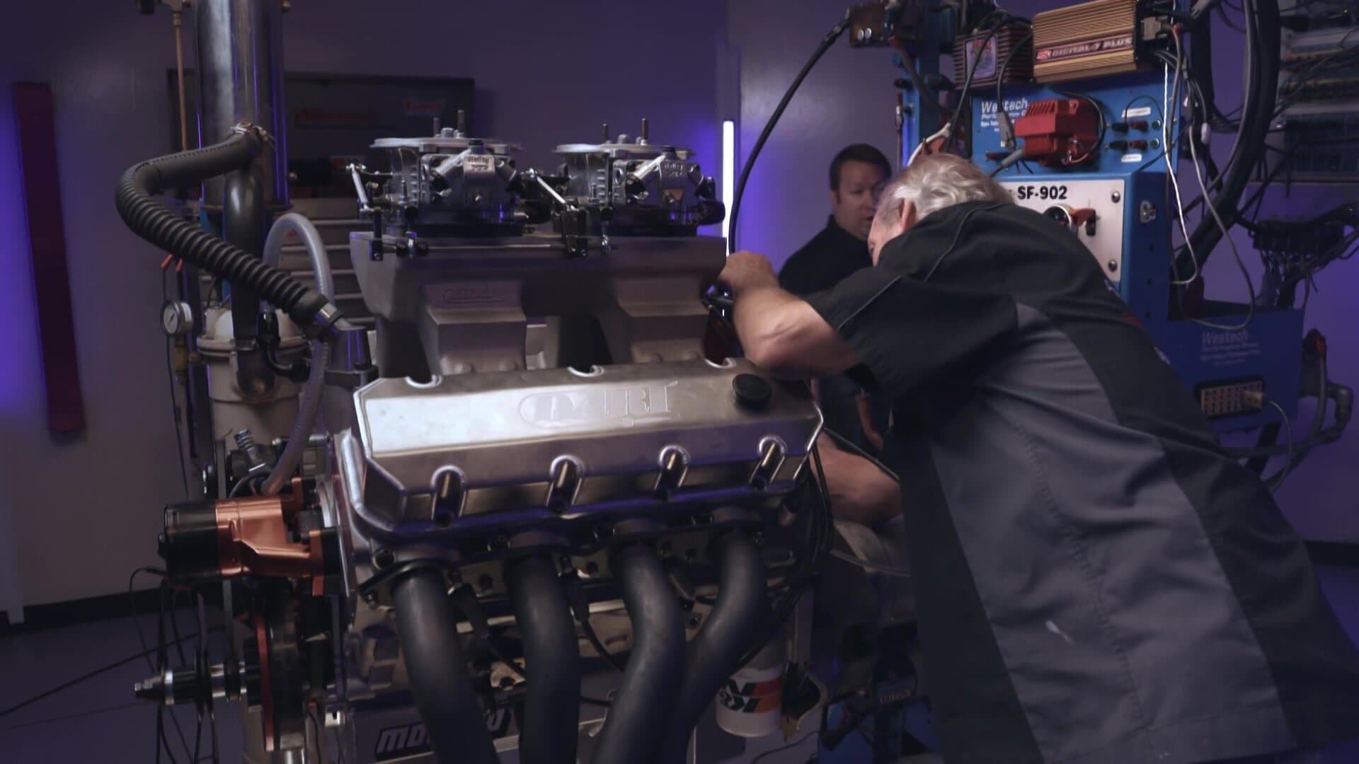Engine Masters | S7:E25 | Blown v. NA - Two Ways To 1,000 hp | CTV