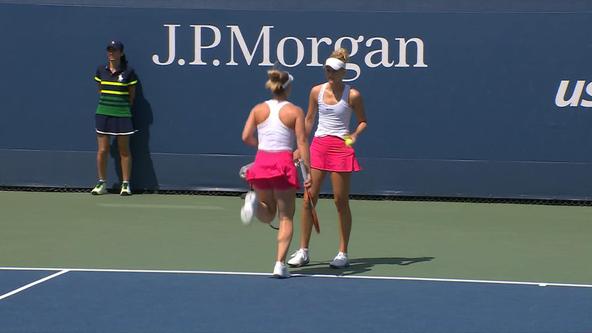 Canadian Dabrowski moves on with doubles partner Routliffe - Video - TSN