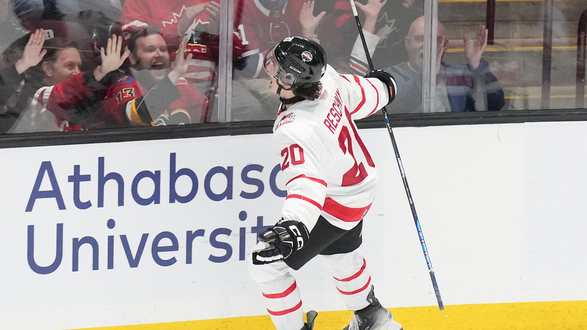 Reschny showed his 'persistence' in scoring the game winner for CHL ...