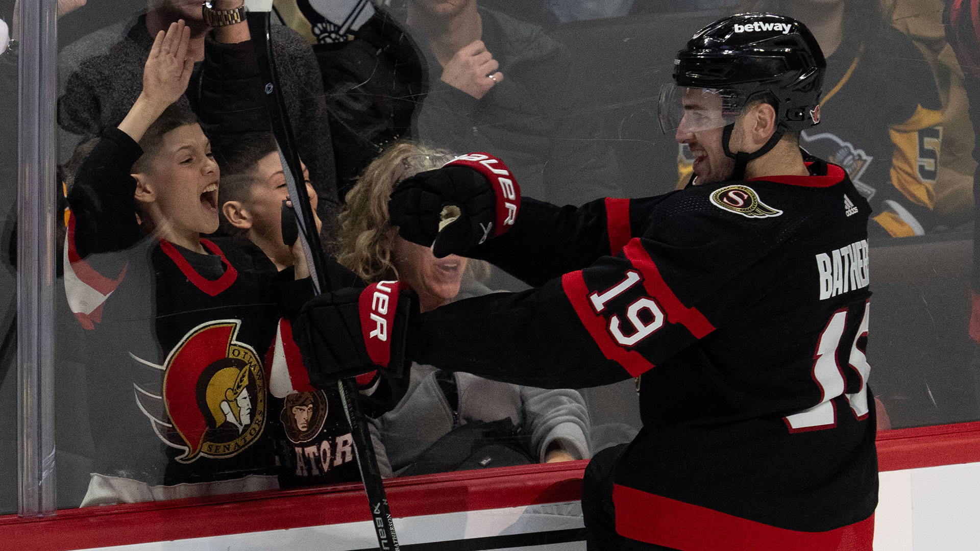 NHL: Penguins 1, Senators 2 (OT)