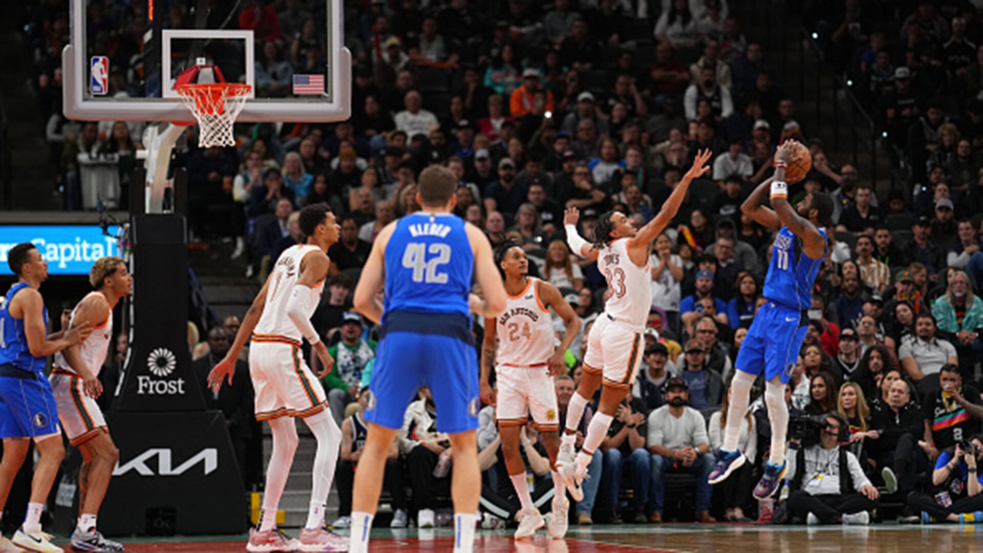 NBA: Mavericks 113, Spurs 107