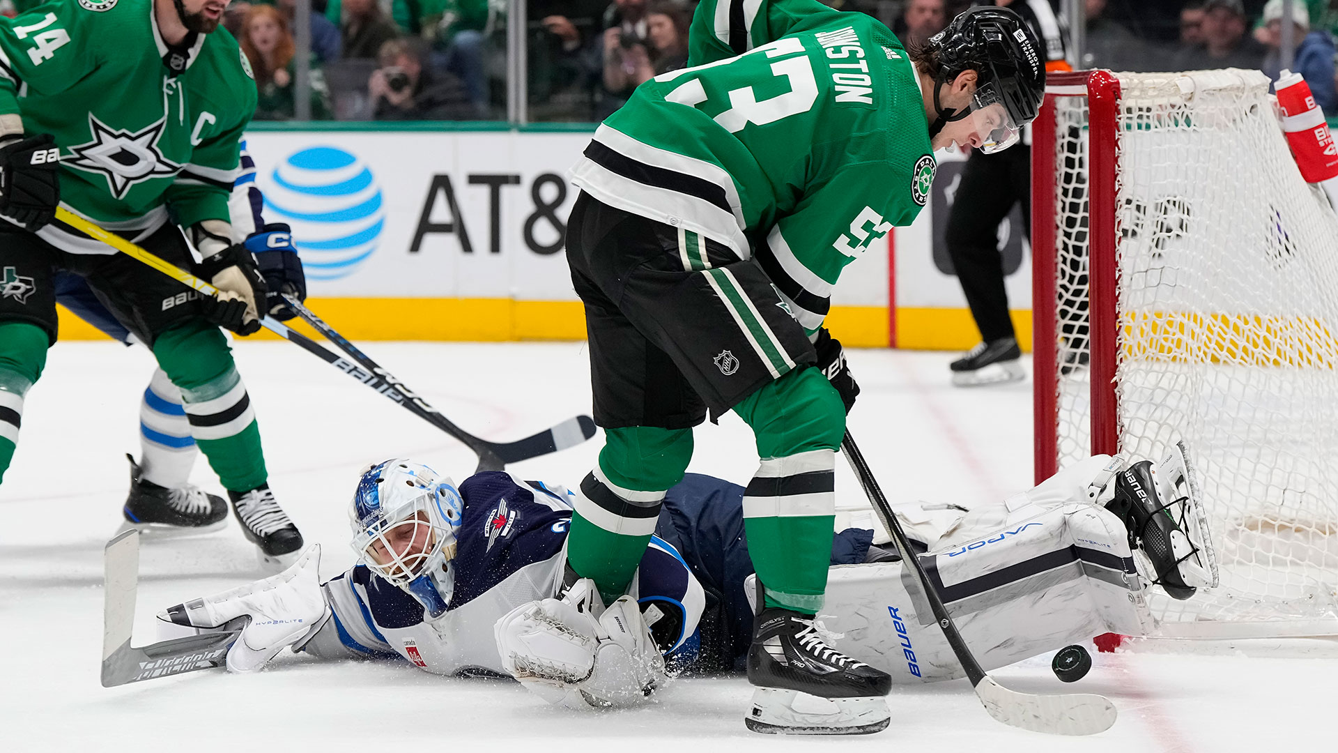 Brossoit backstops Jets to important win in Dallas