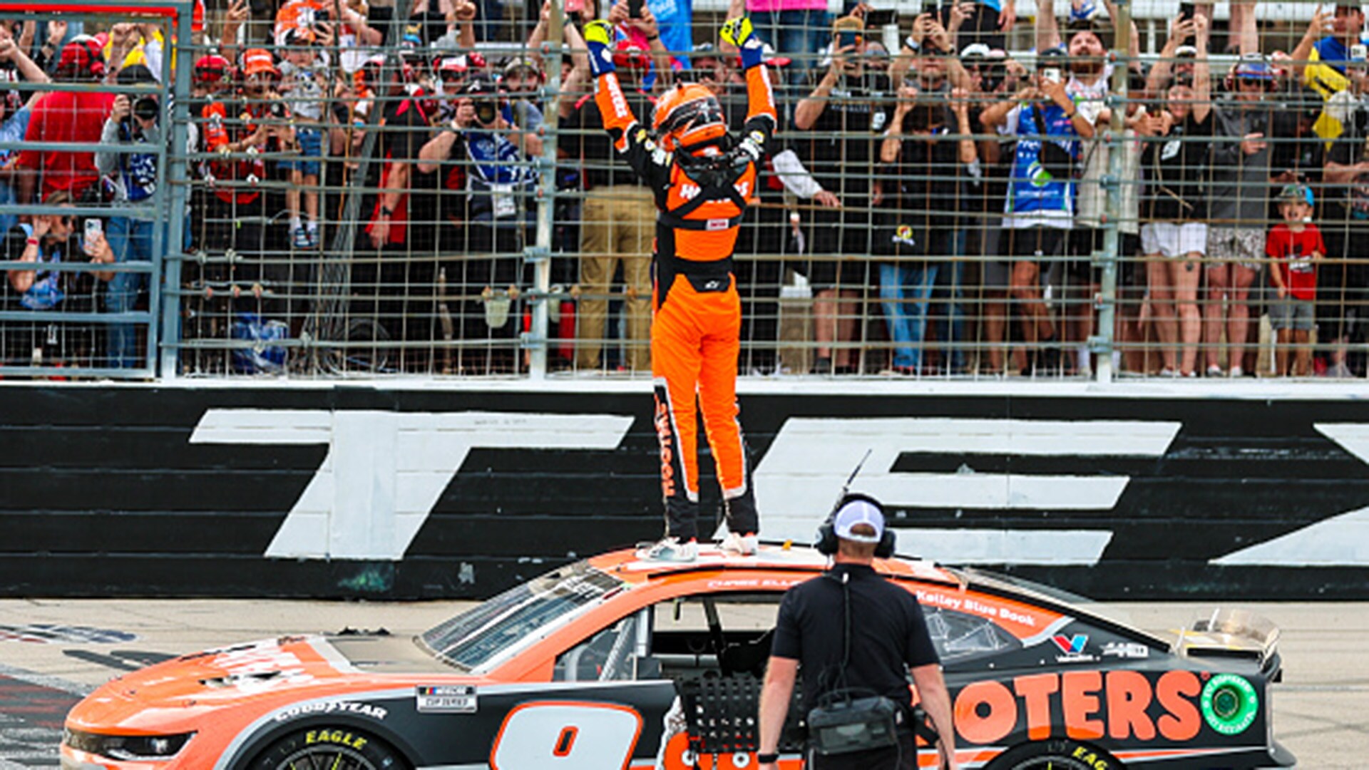 NASCAR Cup Series: Autotrader EchoPark Automotive 400 - Video - TSN