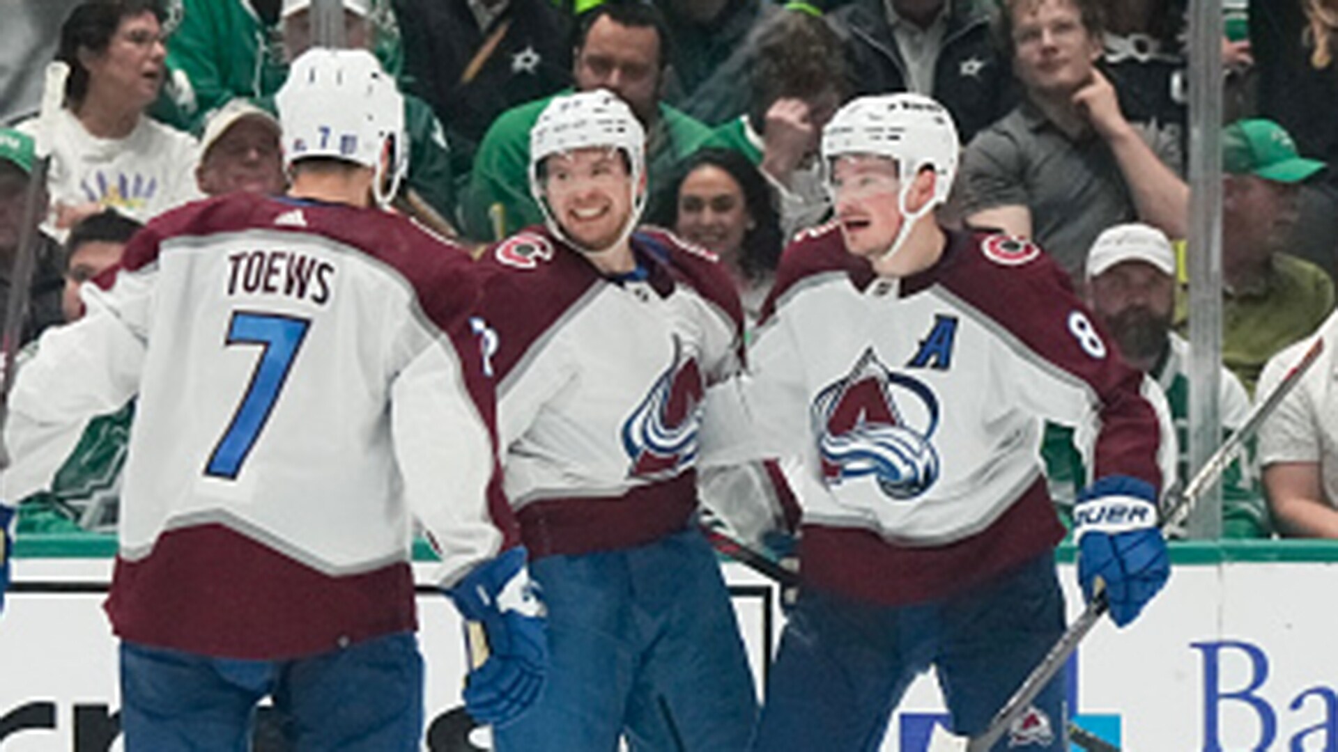 Makar carries Avalanche to victory in Game 5 against Stars