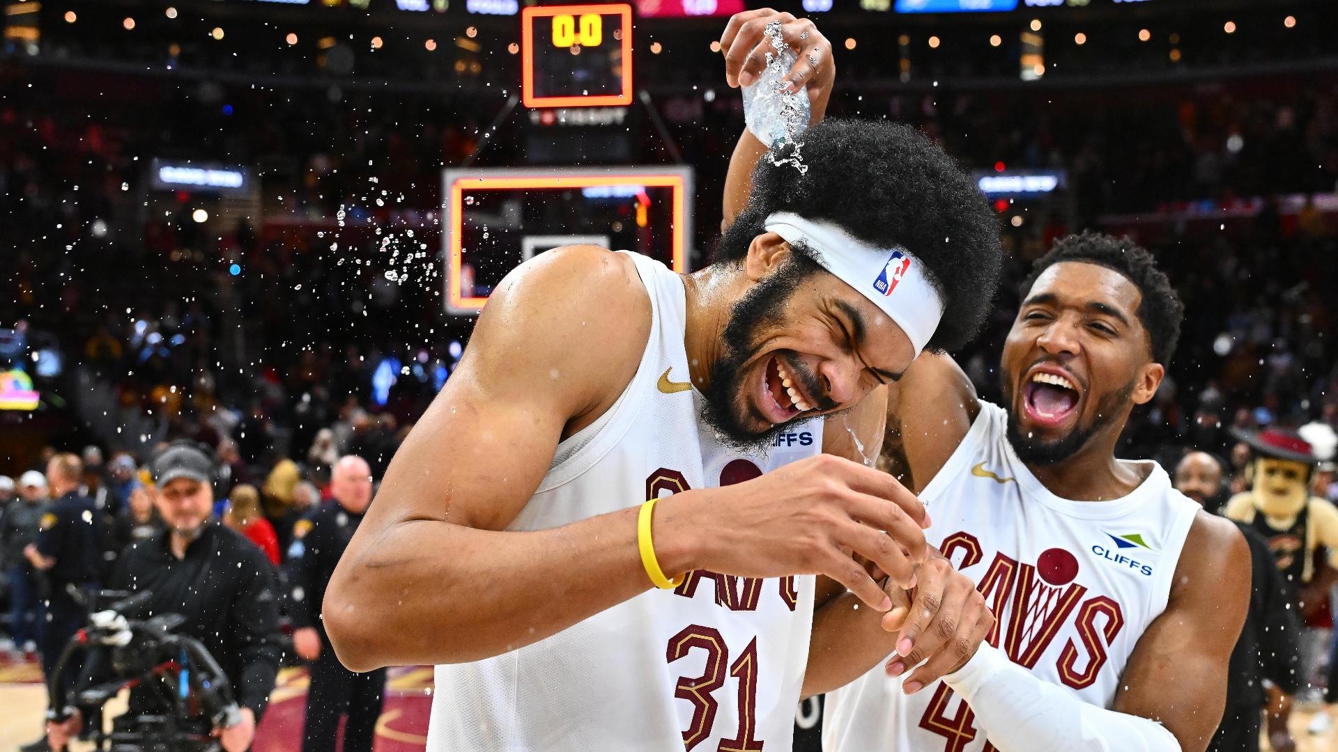 Donovan Mitchell crashes Jarrett Allen's postgame interview - Video - TSN