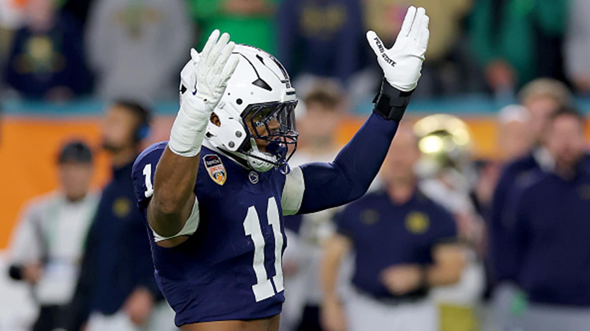 Carter making his case to be No. 1 pick; Browns reiterate desire to keep Garrett - Video - TSN