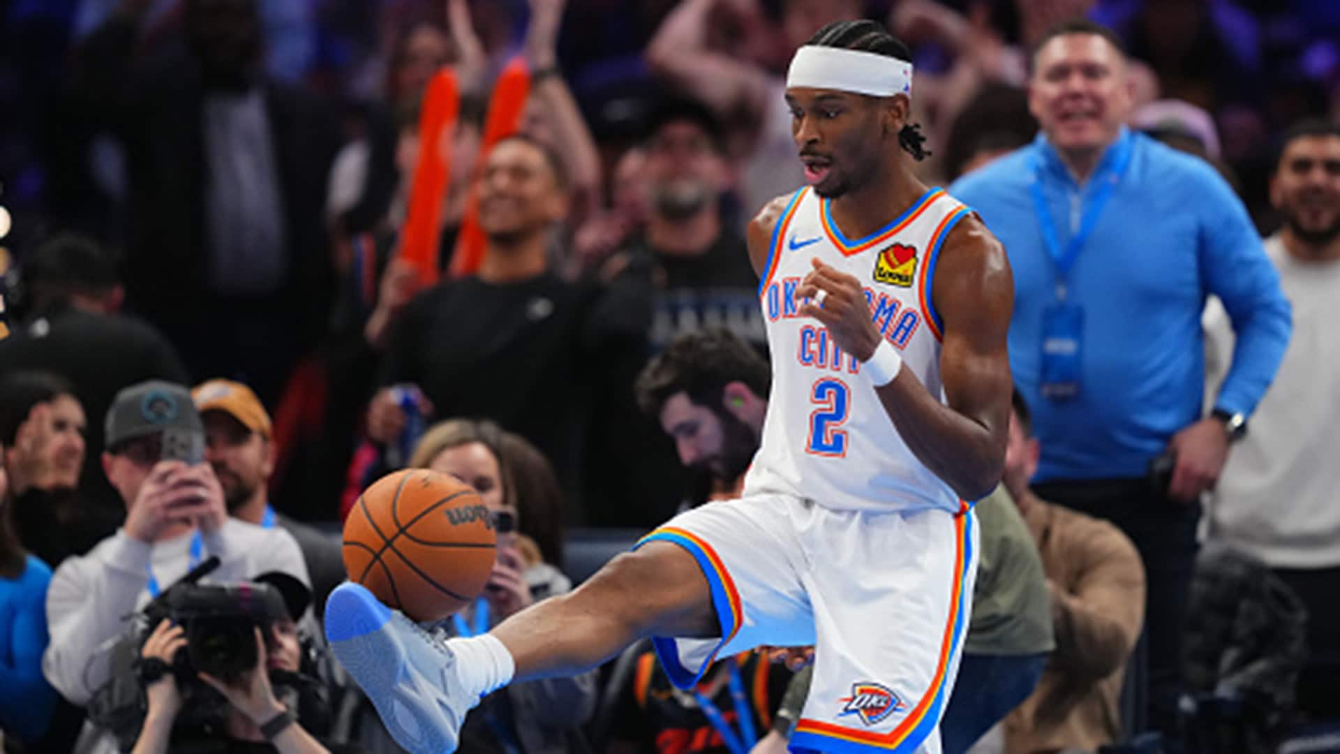 Must See: SGA shows off soccer juggling skills after slam - Video - TSN