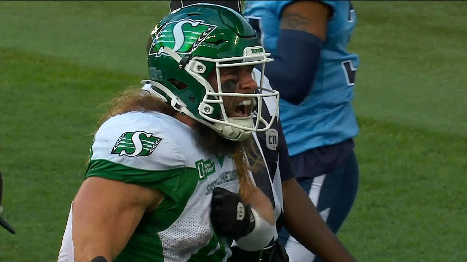 Must See: Ouellette answers back with a 25 yard rushing TD for Riders ...