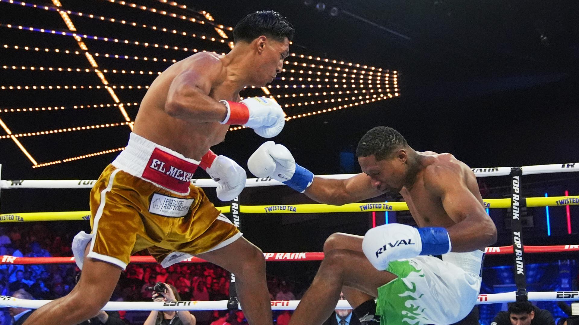 Emiliano Vargas wows with one-punch KO in first round - Video - TSN
